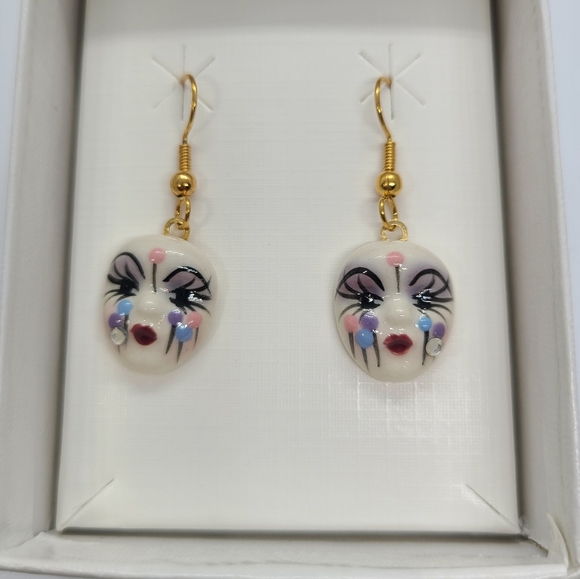 Fancy Faces | Jewelry | Vintage Fancy Faces Hand Painted Porcelain Mask ...